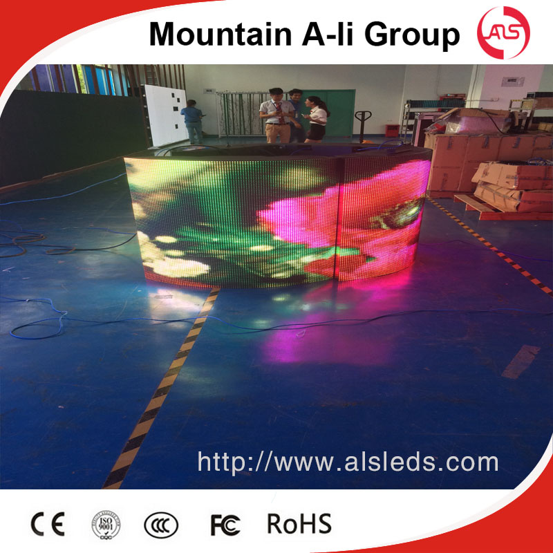 Train Station Advertising Cylindrical LED Display - yourledlight.com